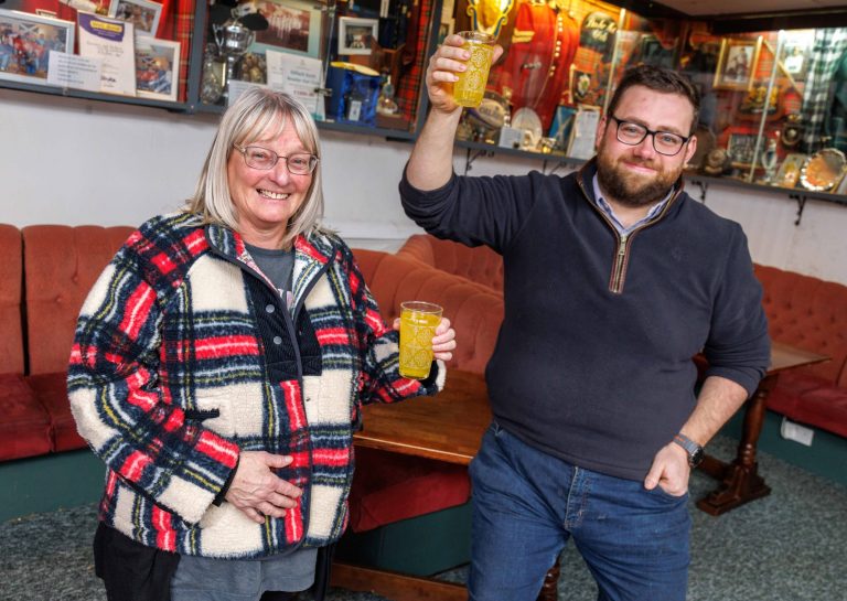 Gilfach Goch Social Club steps up its floor game - AberdareOnline